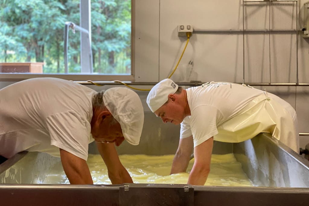 The Studd Siblings Interview with Prom Country Cheese